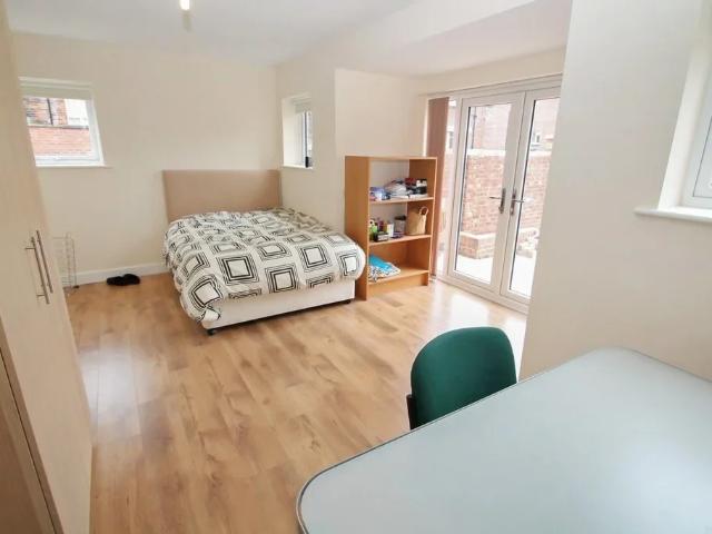 Room at Brudenell View, Leeds