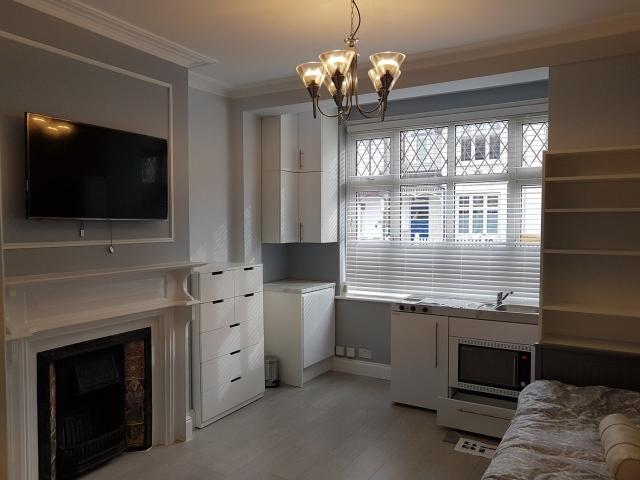 Room at Brudenell Road, Greater London