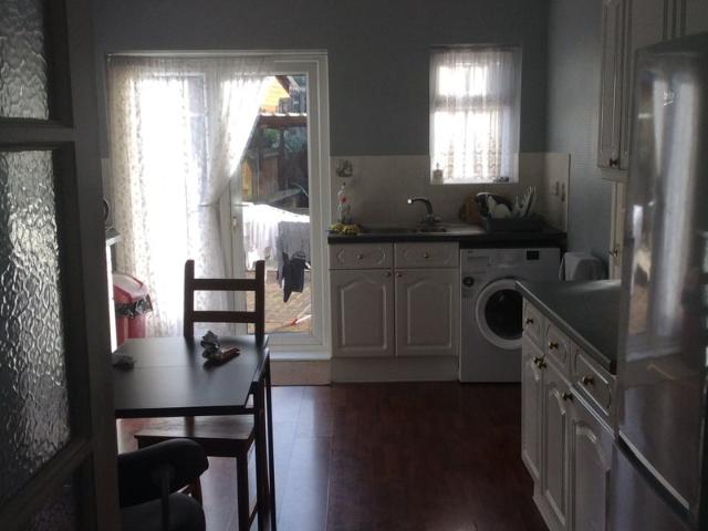 Room at Cuckoo Hall Lane, Greater London