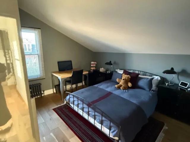 Room at Cubitt Terrace, Greater London