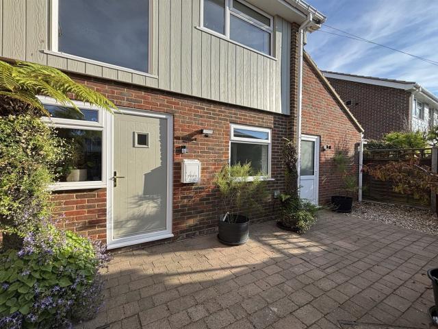 Room at Culver Road, Arun