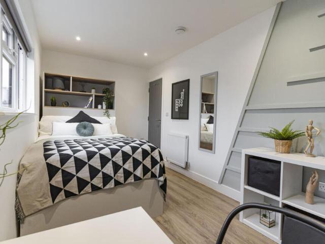 Room at Cumberland Street, Portsmouth