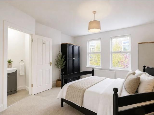 Room at Cumberland Road, Bristol