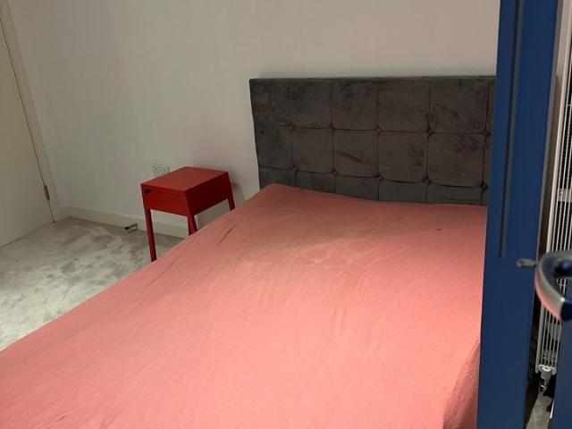 Room at Cunningham Avenue, Greater London