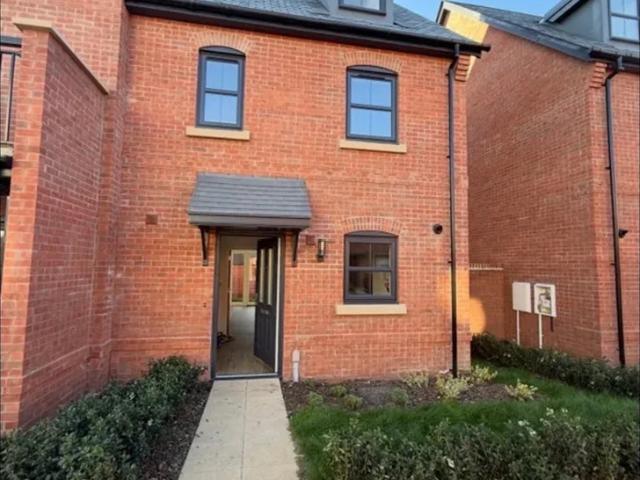 Room at Curbridge Way, Winchester