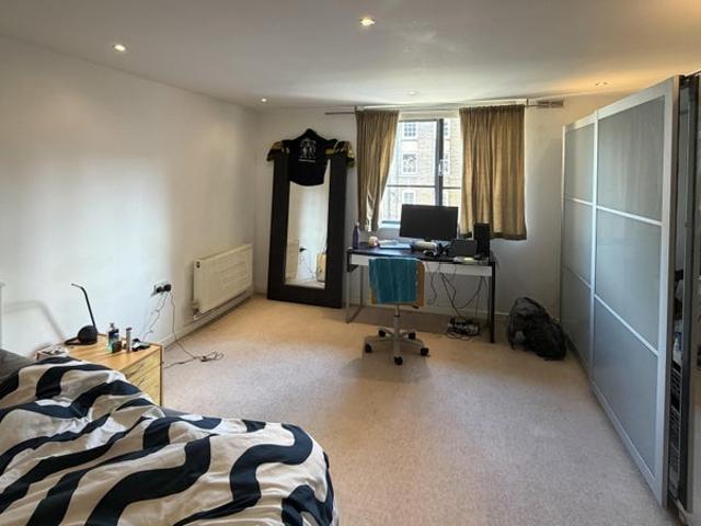 Room at Curtain Road, Greater London