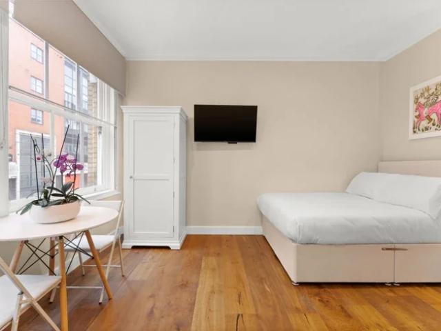 Room at Curtain Road, Greater London