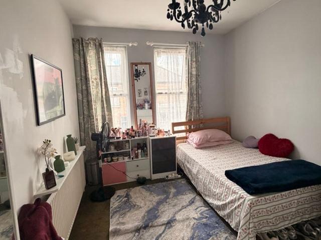 Room at Curwen Avenue, Greater London