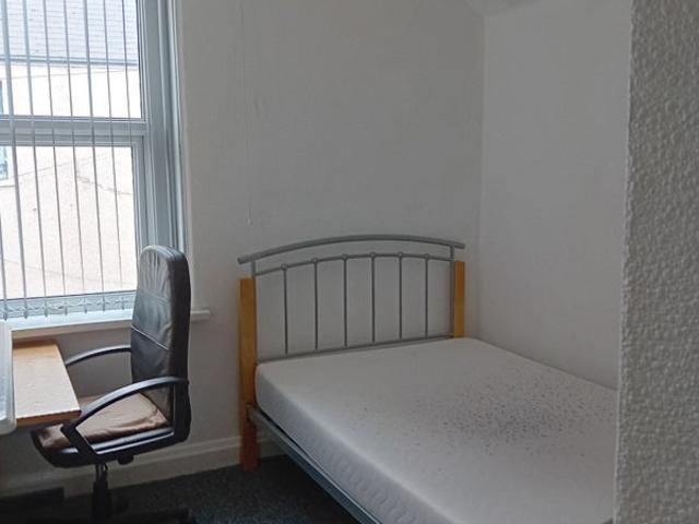 Room at Cwmdare Street, Cardiff