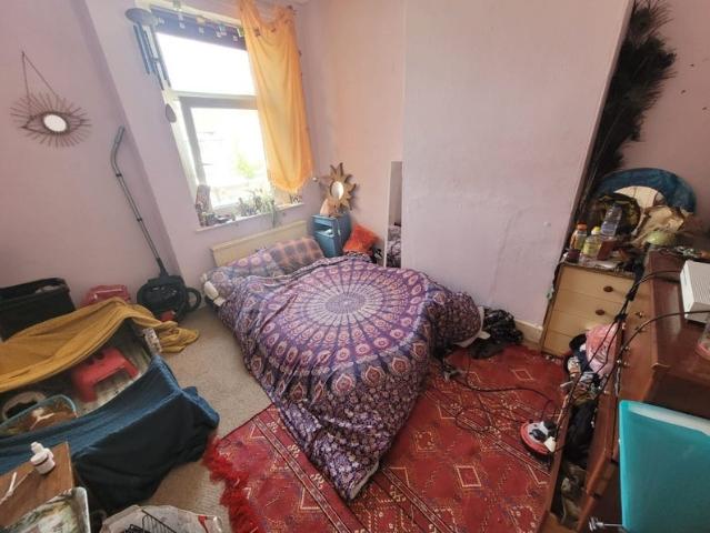 Room at Cyfarthfa Street, Cardiff