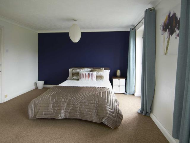 Room at Cypress Gardens, Cherwell District