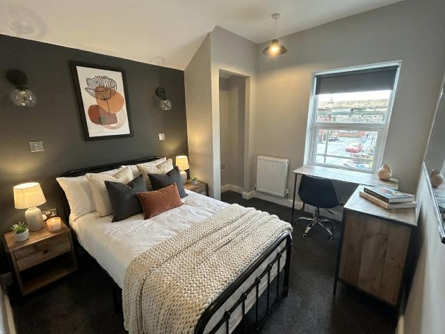 Room at Cyril Avenue, Nottingham