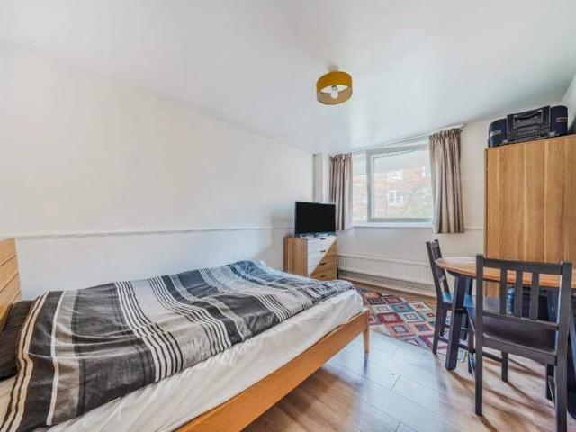 Room at Cyrus Street, Greater London