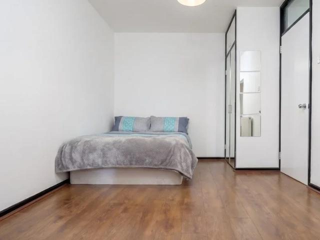 Room at Cable Street, Greater London