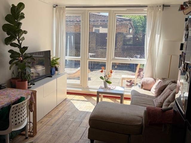 Room at Cable Street, Greater London