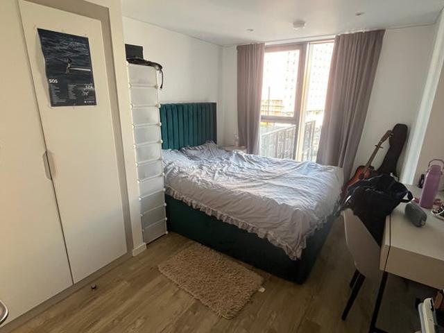 Room at Cable Street, Manchester
