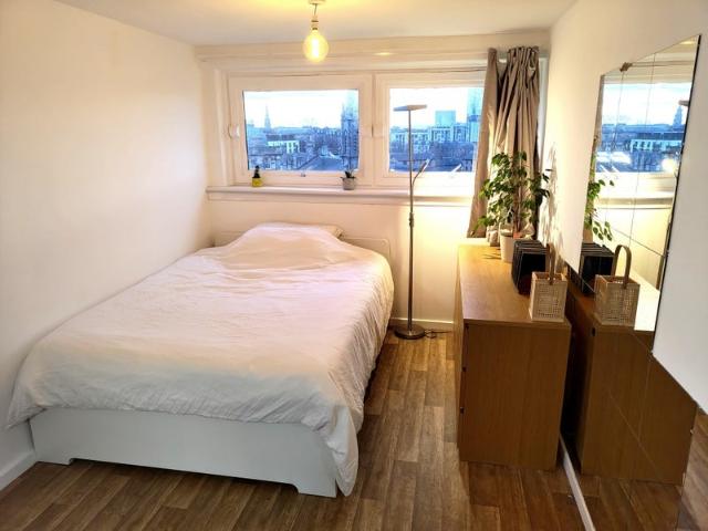Room at Cables Wynd, City of Edinburgh