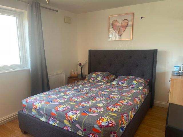 Room at Caburn Heights, Crawley