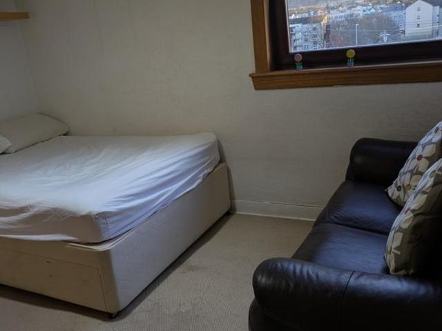 Room at Calder Court, City of Edinburgh