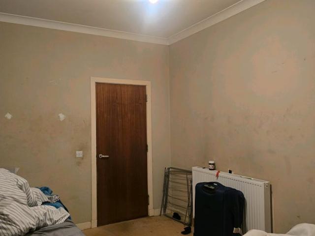 Room at Calder Street, Glasgow