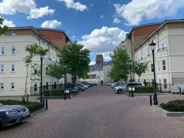 Room at Caledonian Square, Greater London