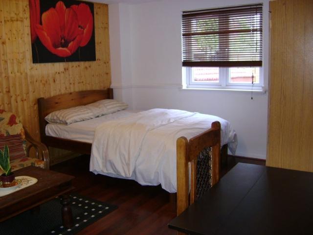 Room at Caledonian Road, Greater London