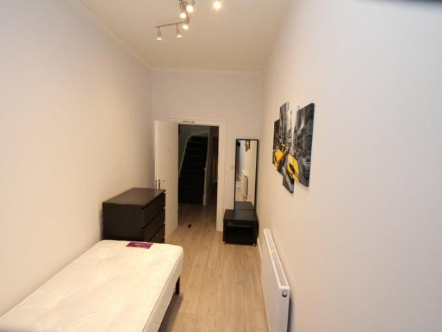 Room at Caledonian Road, Greater London