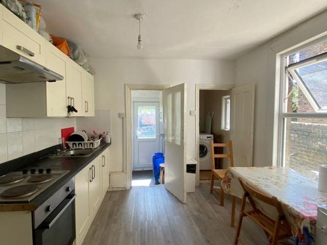 Room at Callcott Road, Greater London