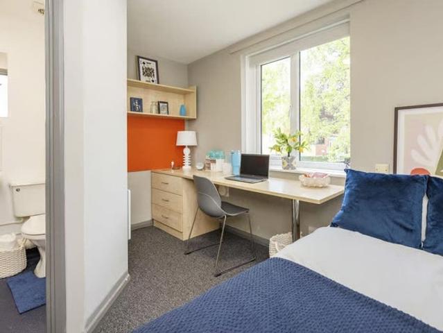 Room at Calthorpe Court, Birmingham