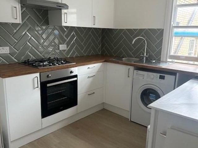 Room at Camberwell Green, Greater London