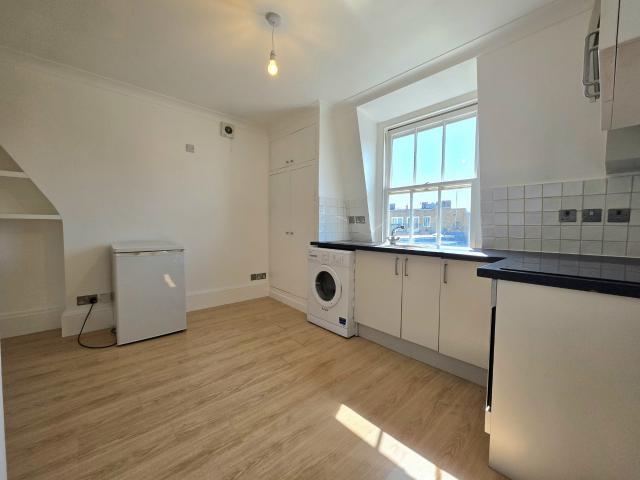 Room at Camberwell Road, Greater London