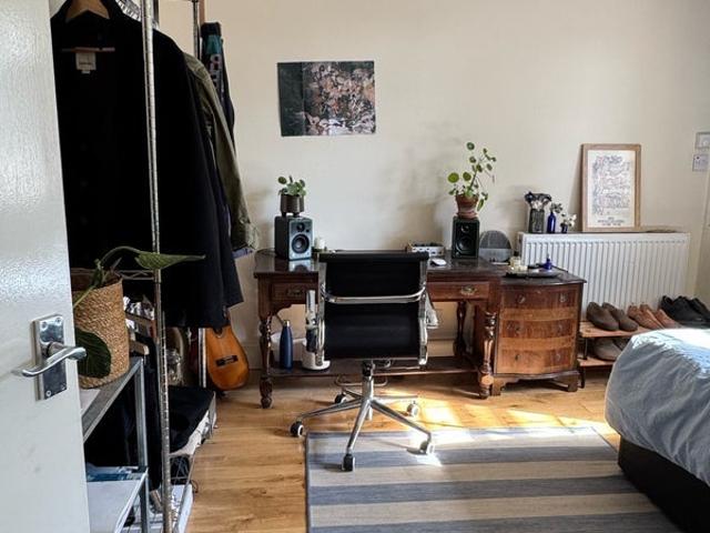 Room at Camberwell Road, Greater London