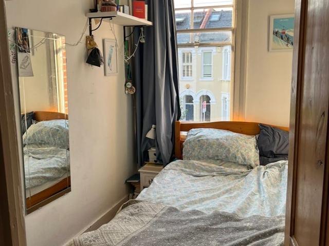 Room at Cambray Road, Greater London