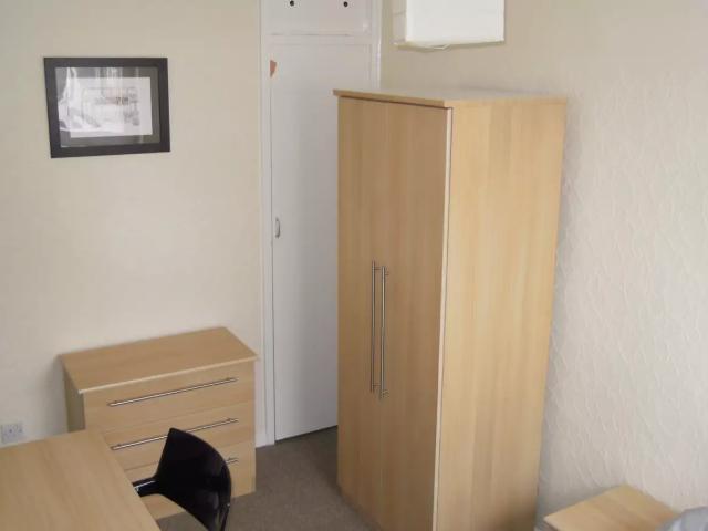 Room at Cambridge Heath Road, Greater London
