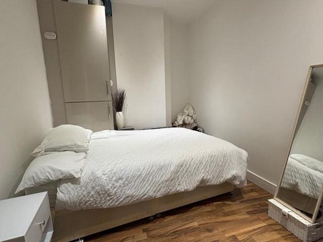 Room at Cambridge Heath Road, Greater London