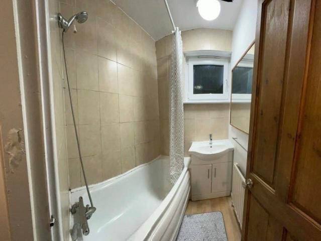 Room at Cambridge Heath Road, Greater London