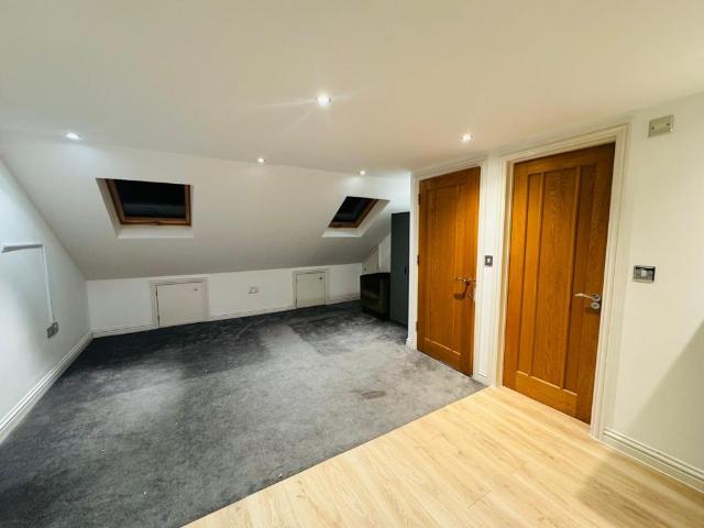 Room at Cambridge Road, London