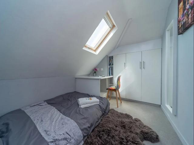 Room at Camden Gardens, Greater London