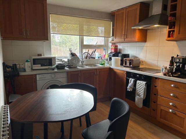 Room at Camden Road, Greater London