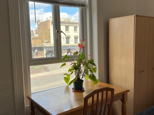 Room at Camden Road, Greater London