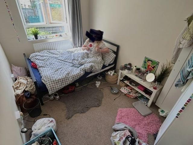 Room at Camden Street, Greater London