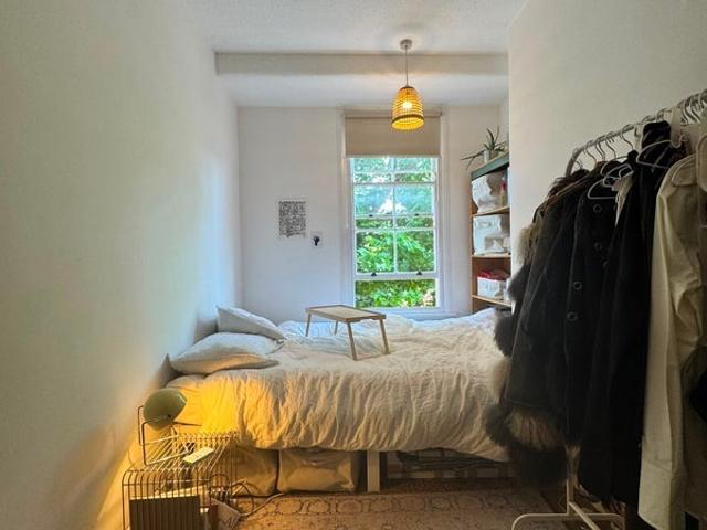Room at Camlet Street, Greater London