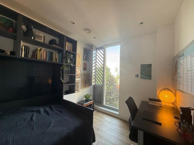 Room at Camley Street, Greater London