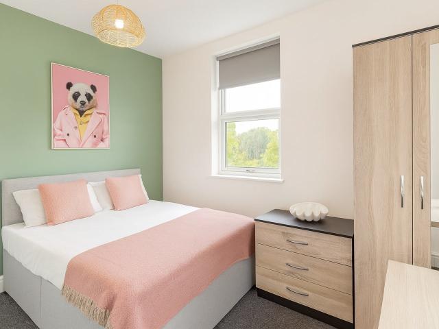Room at Camp Hill Road, Nuneaton and Bedworth