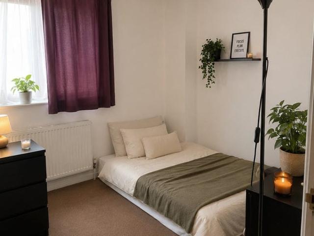 Room at Campbell Road, Greater London