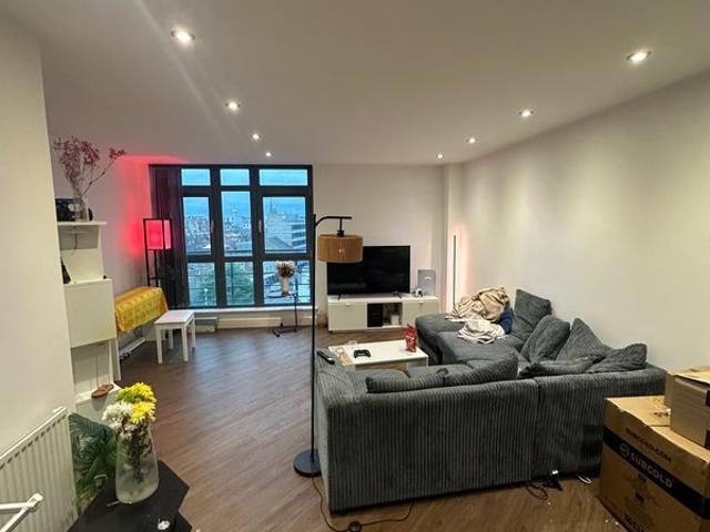 Room at Campbell Street, Leicester