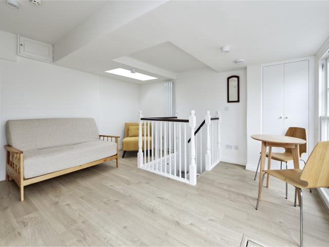 Room at Campden Street, Greater London