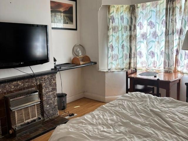 Room at Canning Crescent, Greater London