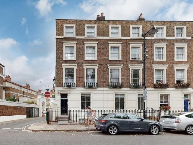 Room at Canonbury Lane, Greater London
