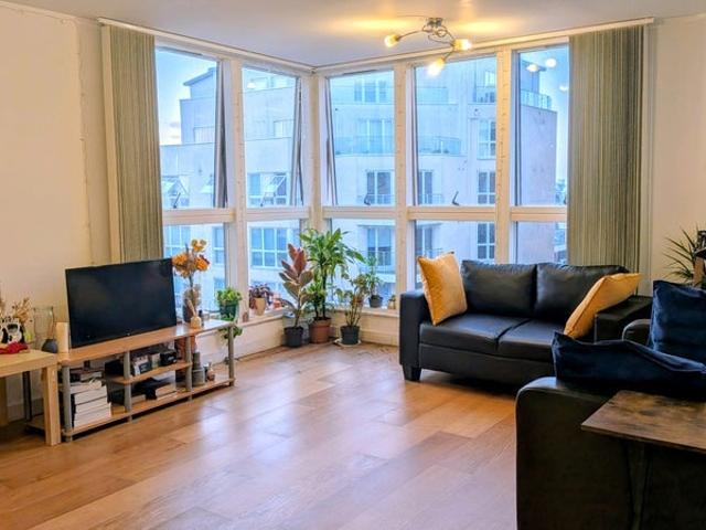 Room at Canada Street, Greater London